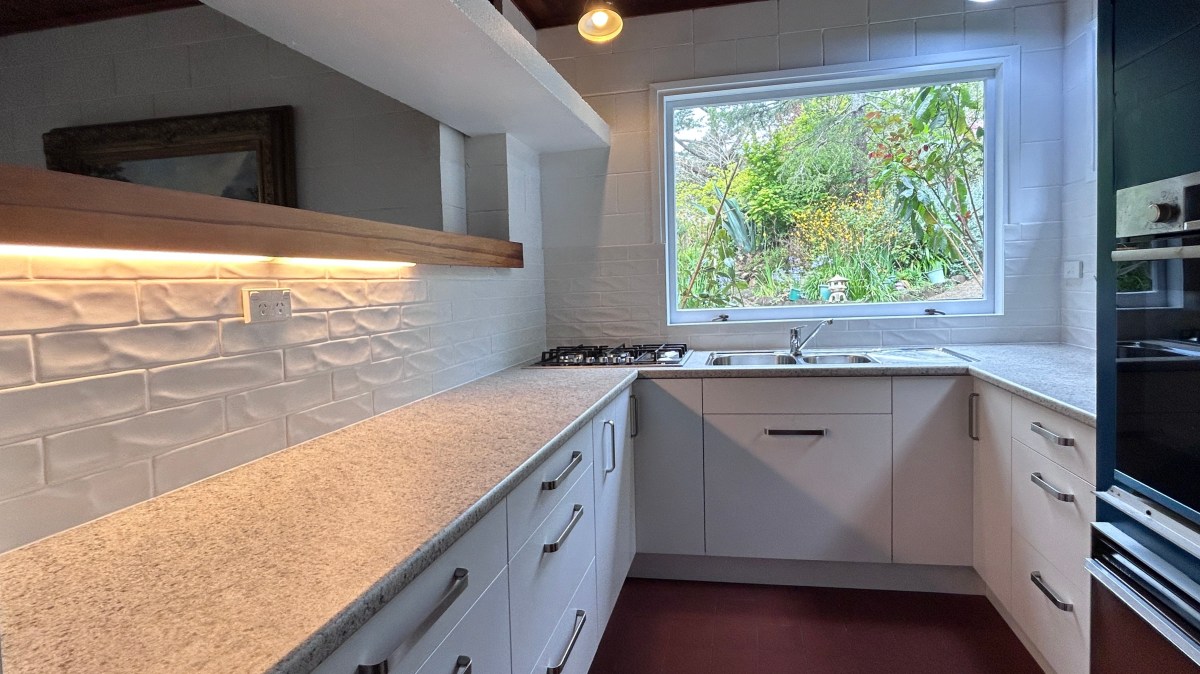 Kitchen Refit – Acorn Property Maintenance LTD